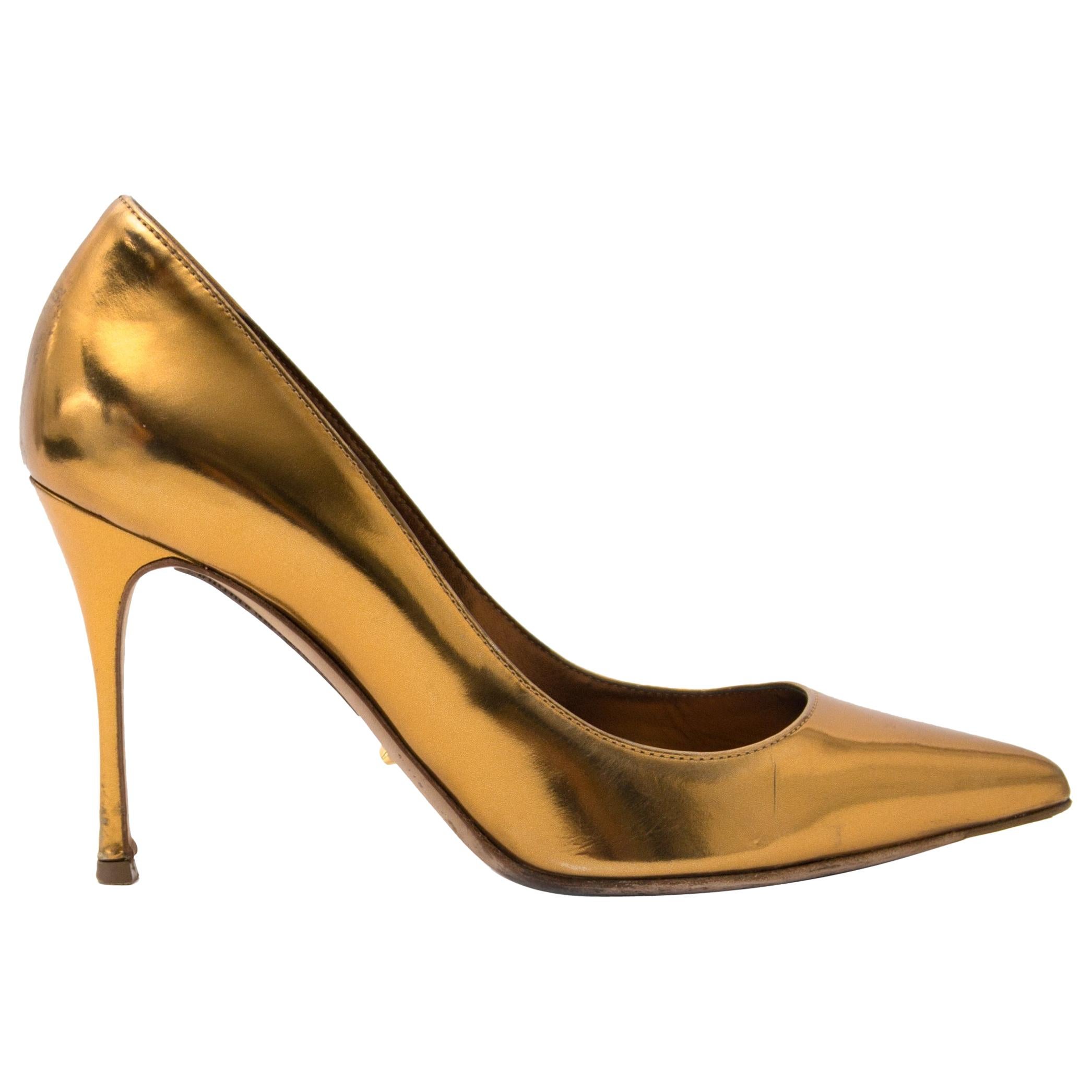 Sergio Rossi Gold Metallic Pump - Size 36 For Sale at 1stDibs