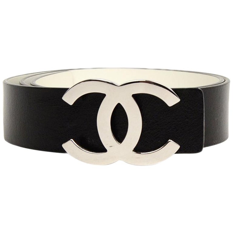 Chanel 2019 Black/White Reversible Leather CC Belt Sz 85/34 For Sale at ...
