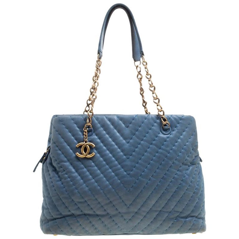 Chanel Blue Iridescent Chevron Quilted Leather Large Surpique Tote For ...