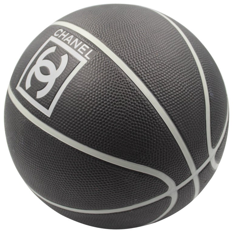 Chanel Black Basket Ball Good condition at 1stDibs