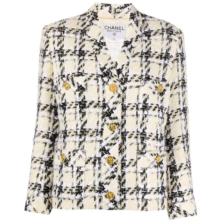 Chanel Cream Bouclé Tweed Jacket at 1stDibs