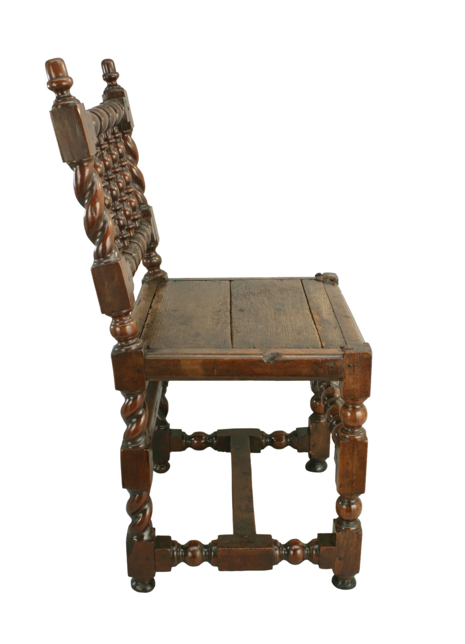 Antique Turned or Turners Chair in Walnut, 17th Century, Very Rare For ...