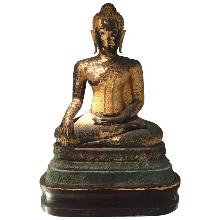 Bronze Indian Buddha in the sitting position at 1stDibs