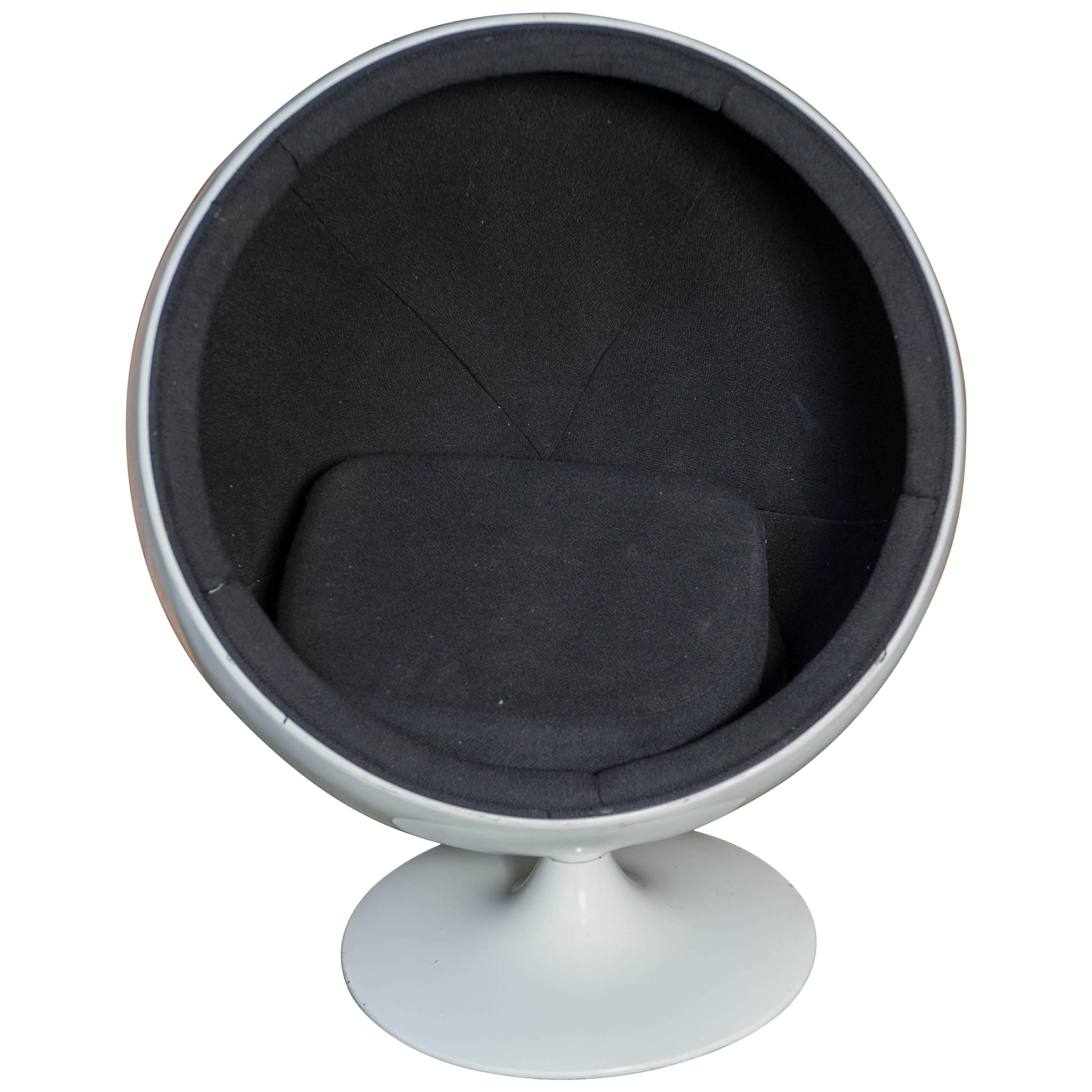 Vintage Fiberglass Ball Shaped Child's Chair at 1stDibs | ball shaped ...