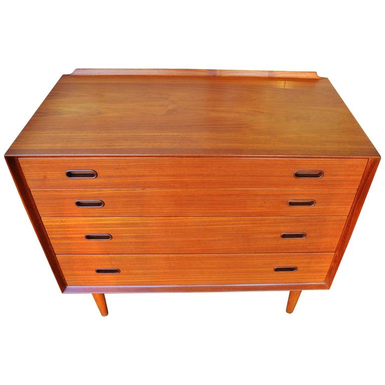 Arne Vodder Four-Drawer Chest or Dresser with Back Lip at 1stDibs