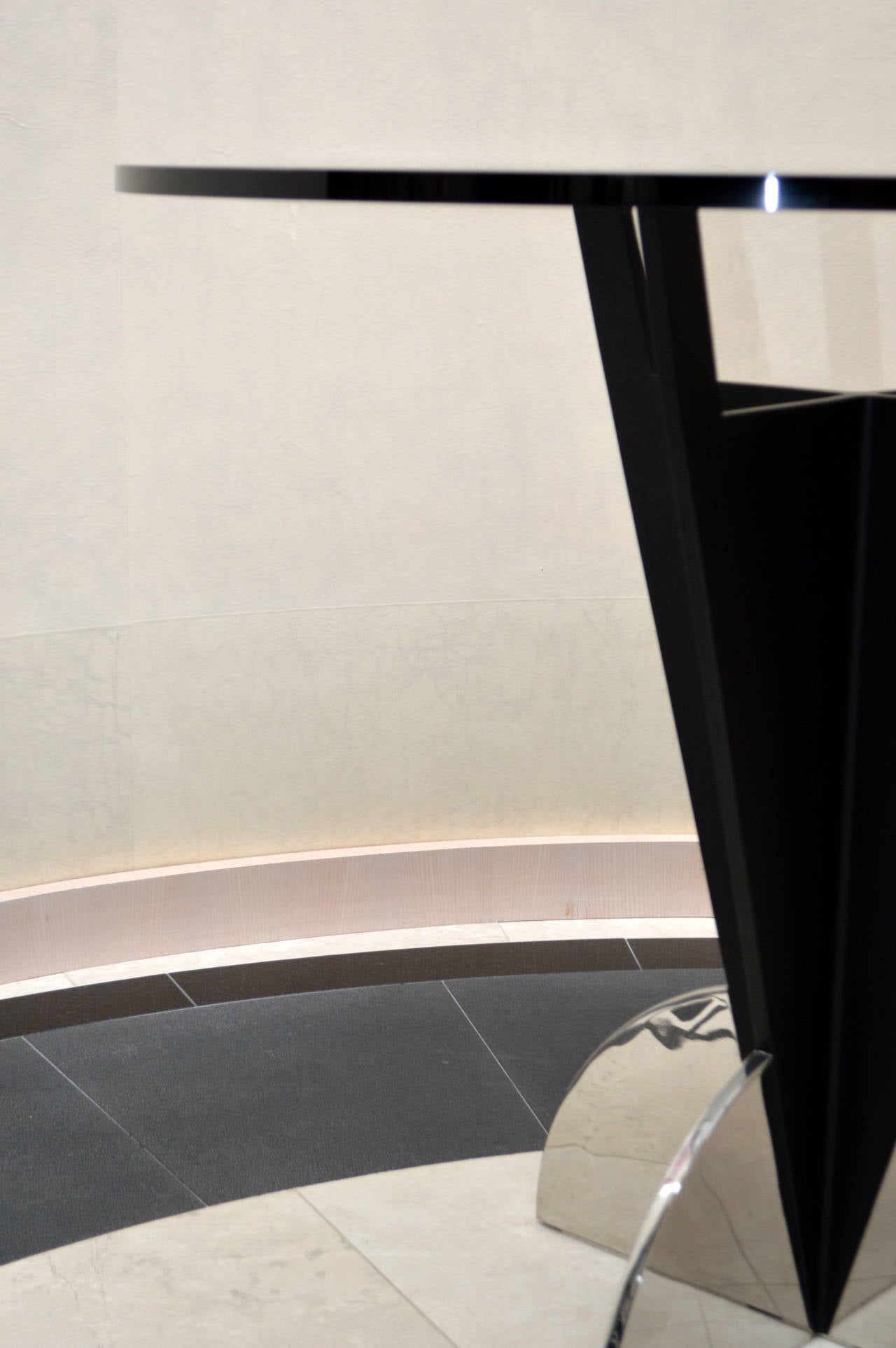 Brueton Arrowhead Table at 1stDibs | wade arrowhead