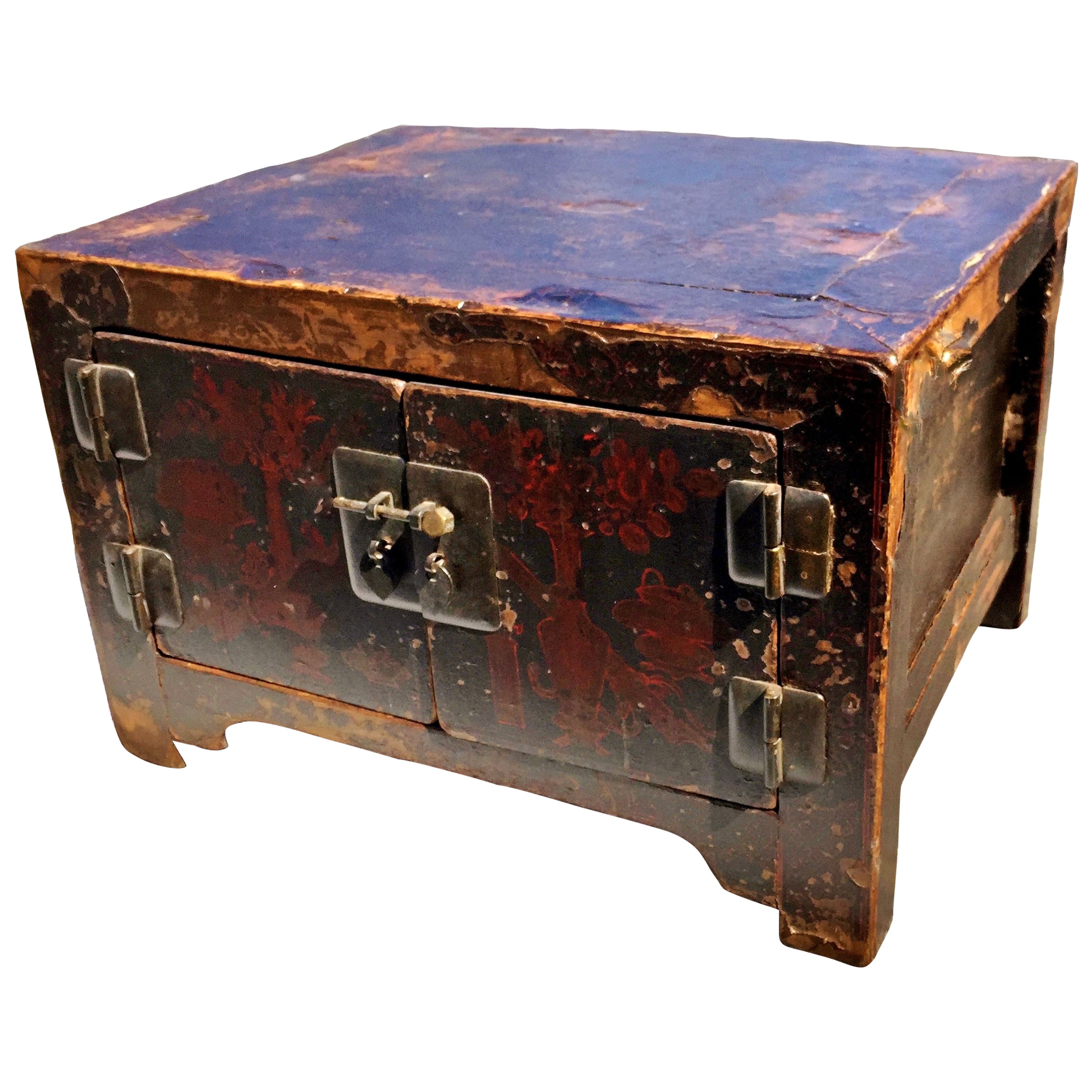 18th Century Chinese Antique Lacquered Treasure Chest or Jewelry Box at ...