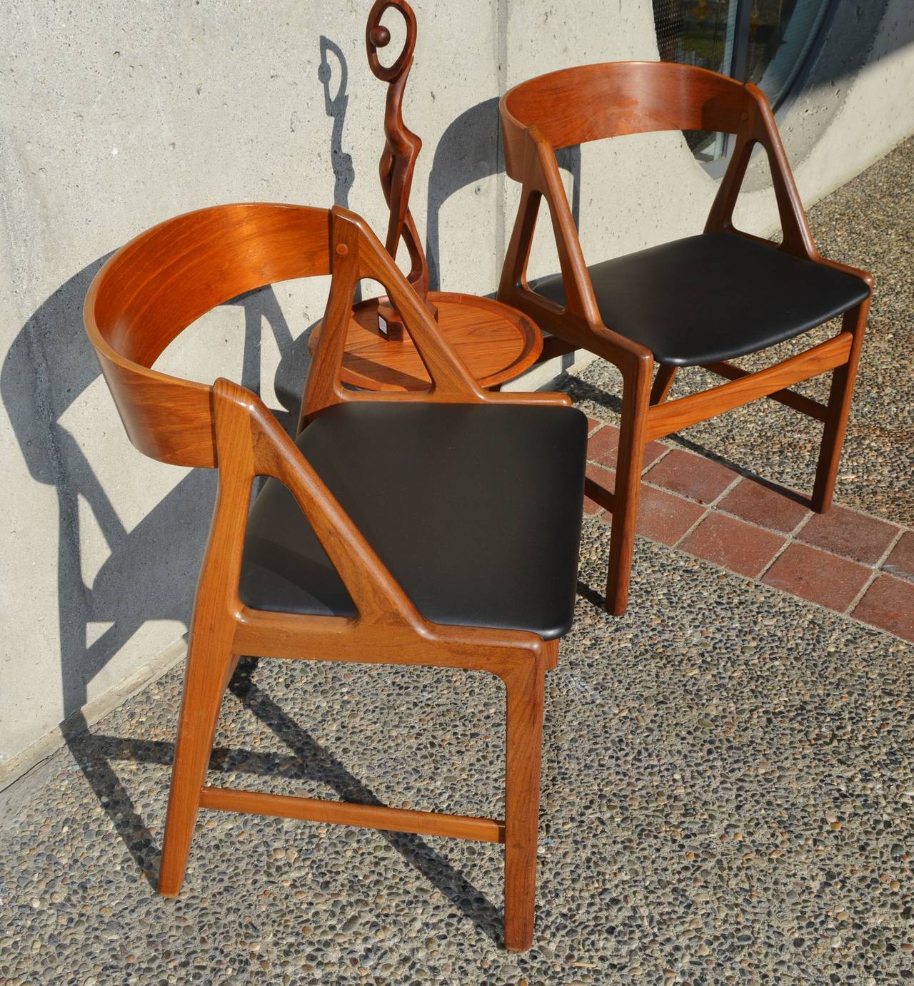 Pair of Danish Teak Curved-Back Chairs at 1stDibs
