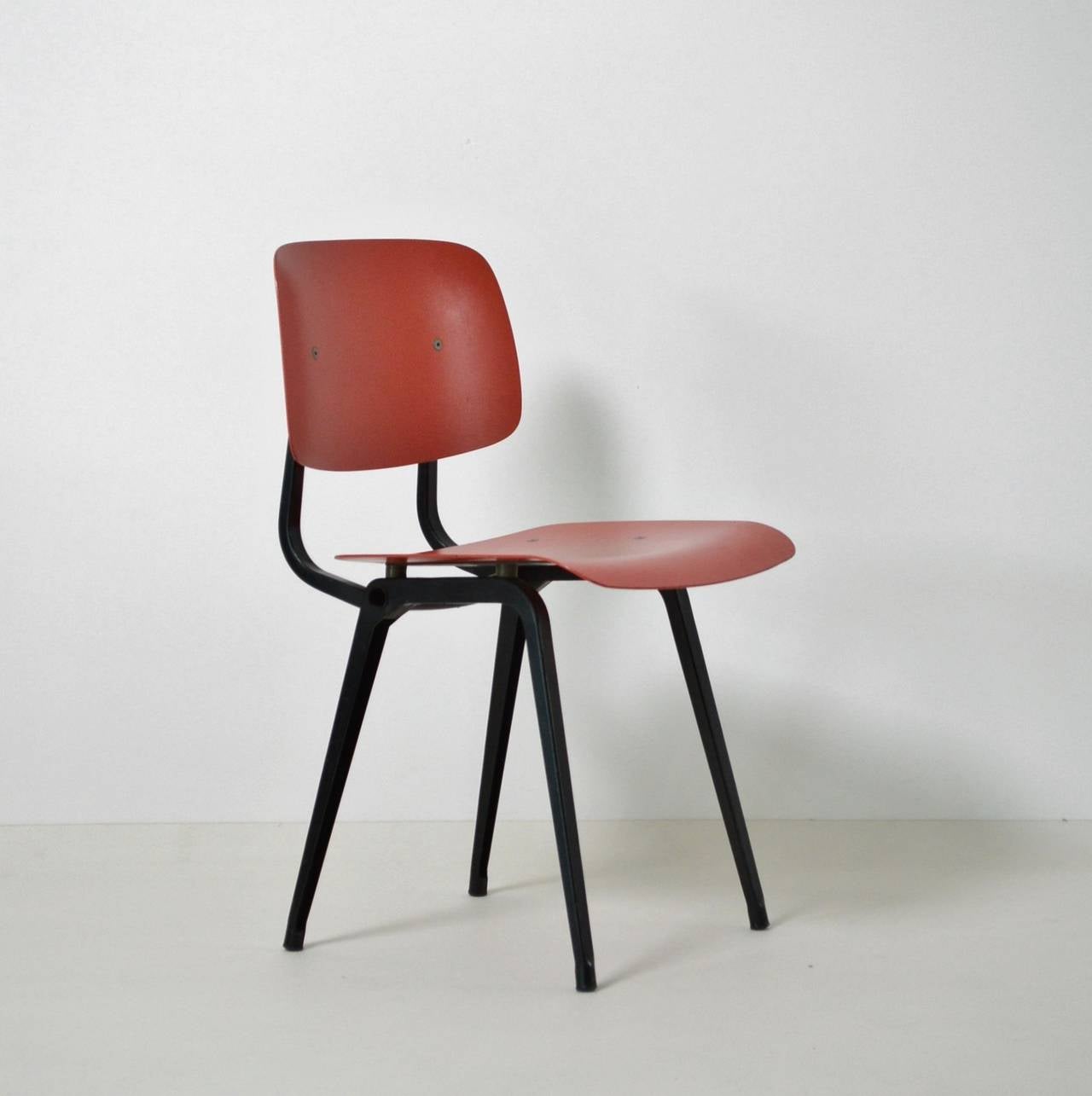 Friso Kramer Revolt Chair at 1stDibs | revolt chair friso kramer