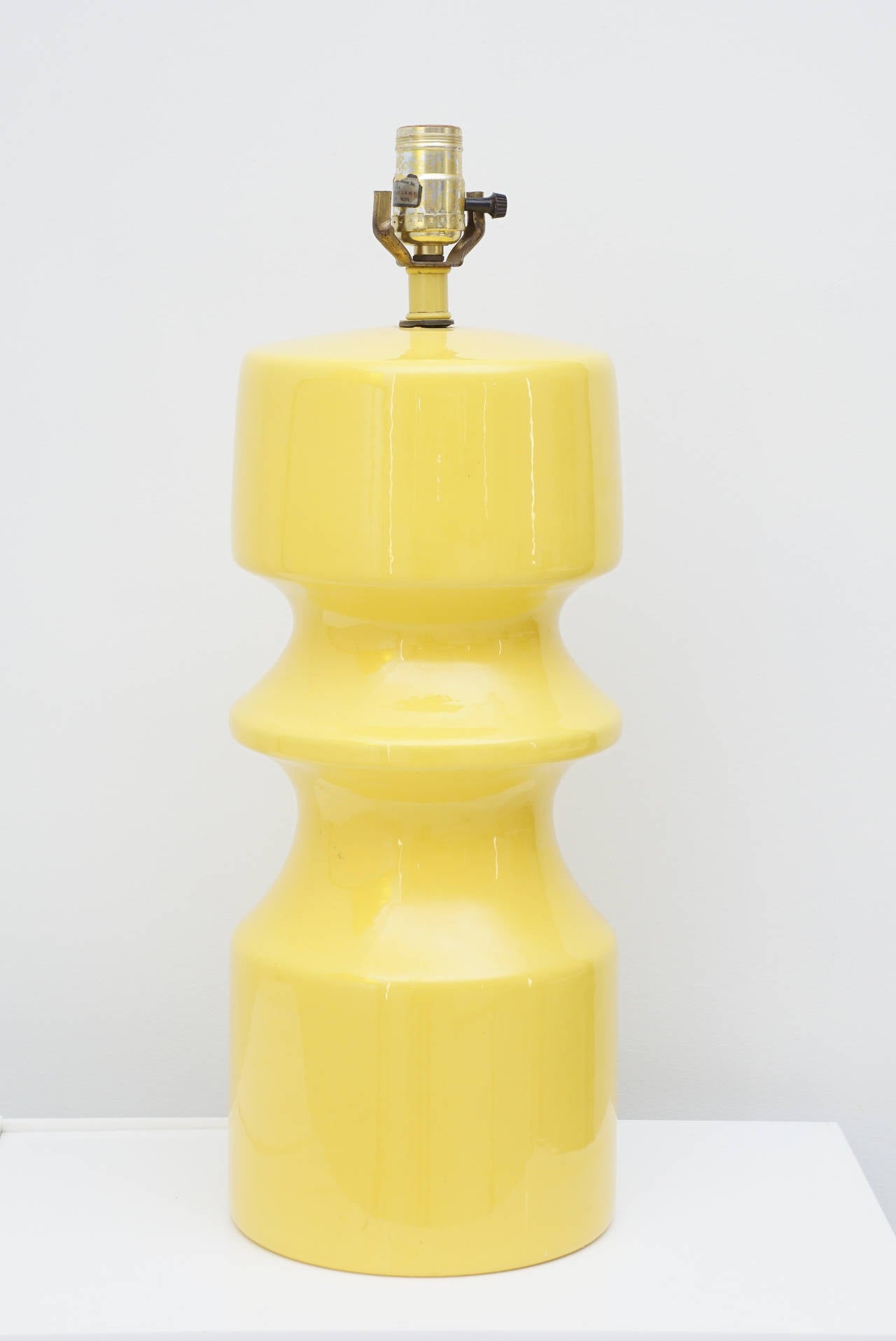 Pair of Vintage Yellow Ceramic Table Lamps For Sale at 1stDibs