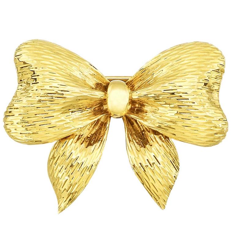 Tiffany and Co. Small Gold Bow Pin at 1stDibs