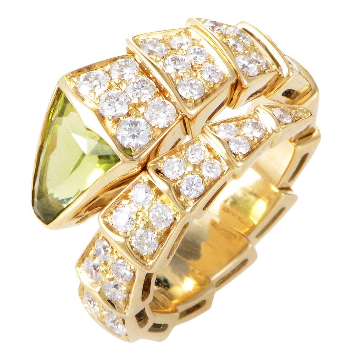 Bulgari Serpenti Peridot Diamond Gold Ring For Sale at 1stdibs
