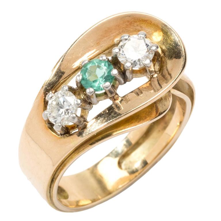 1950s Emerald Diamond Gold Ring For Sale at 1stdibs