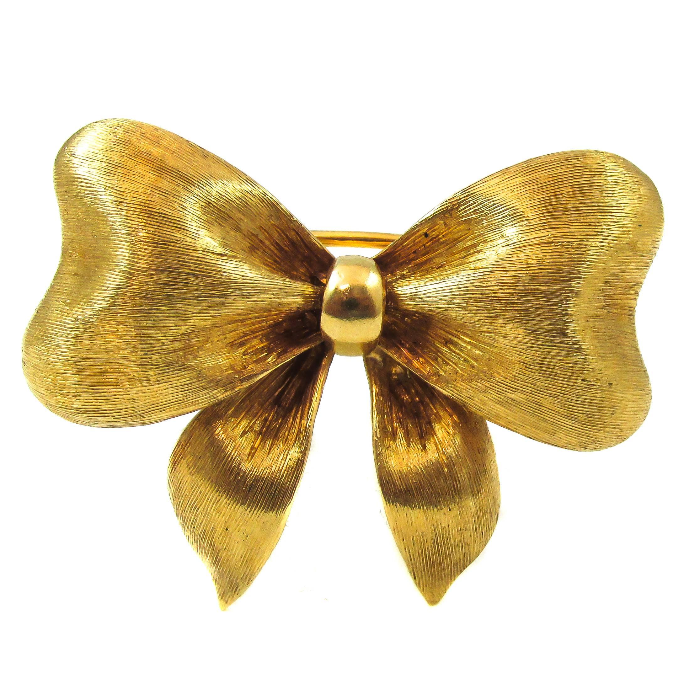 Tiffany and Co. Gold Bow Pin For Sale at 1stDibs