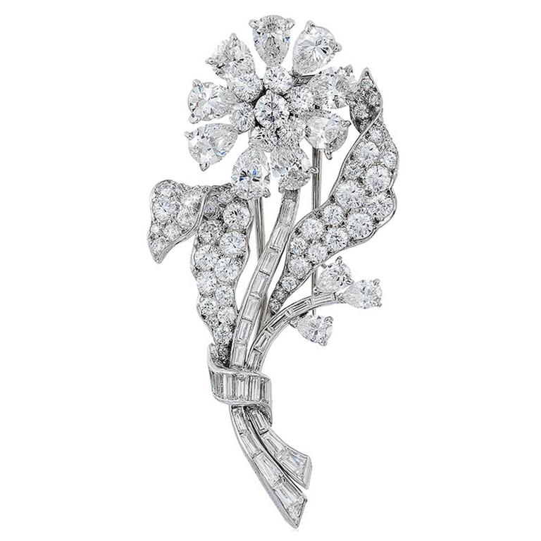 Van Cleef and Arpels Diamond Flower Brooch For Sale at 1stDibs
