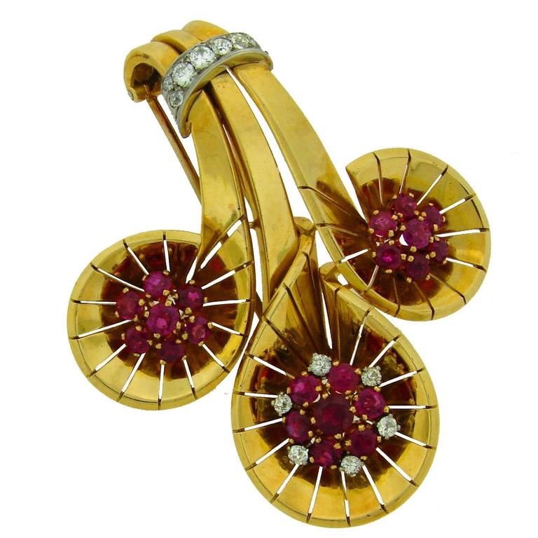 1942 Cartier Ruby Diamond Gold Clip Pin Brooch For Sale at 1stdibs