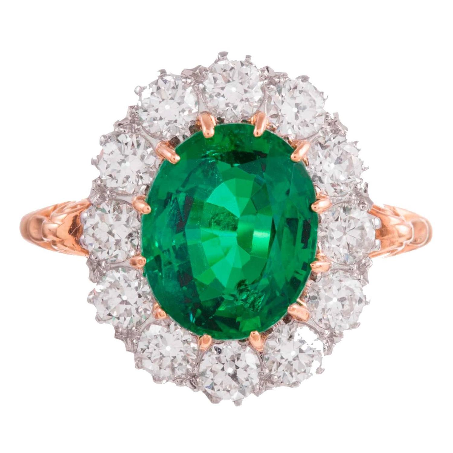 2.73 Carat Emerald Diamond Gold Cluster Ring For Sale at 1stdibs