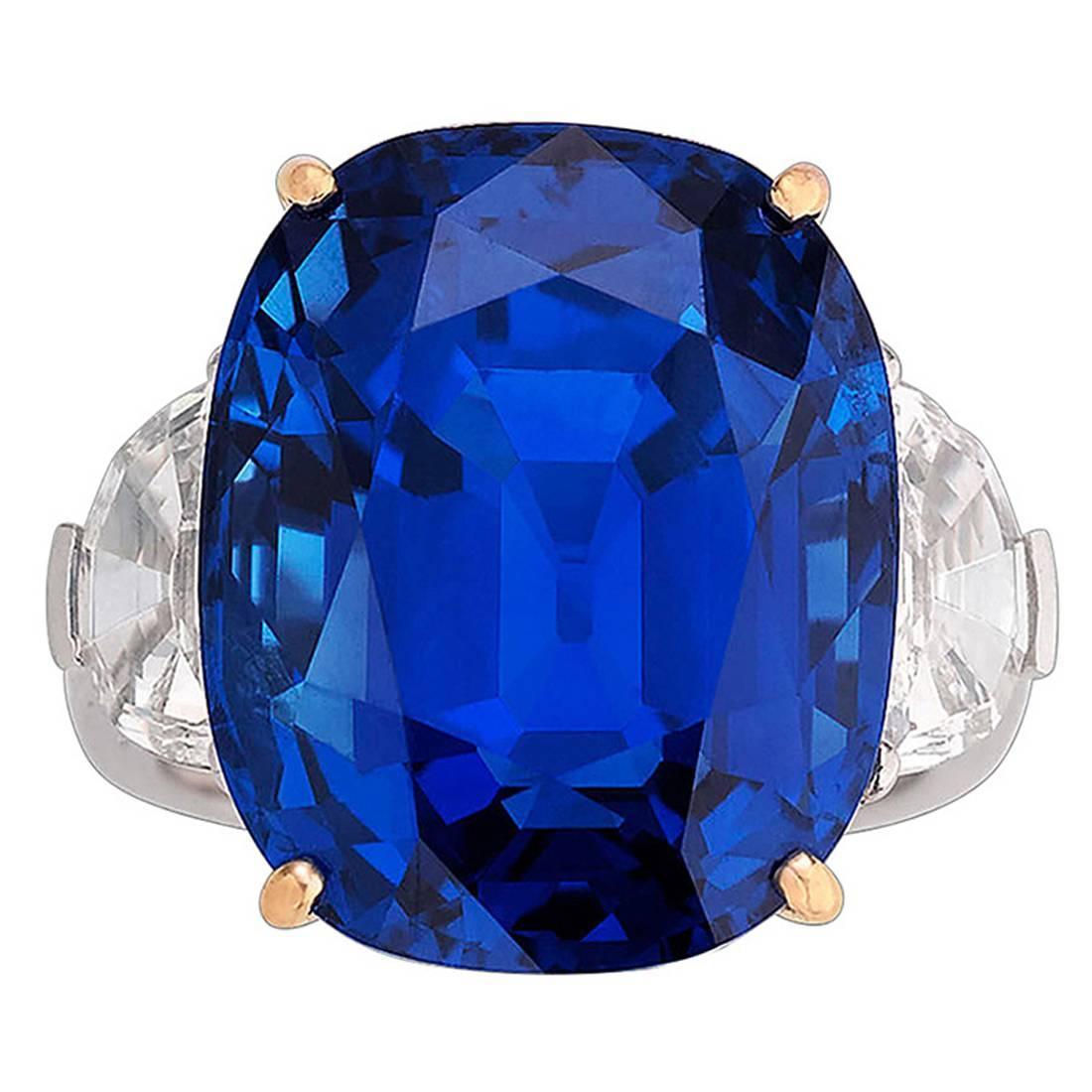 Untreated Burma Sapphire Ring 35.07 Carats For Sale at 1stdibs
