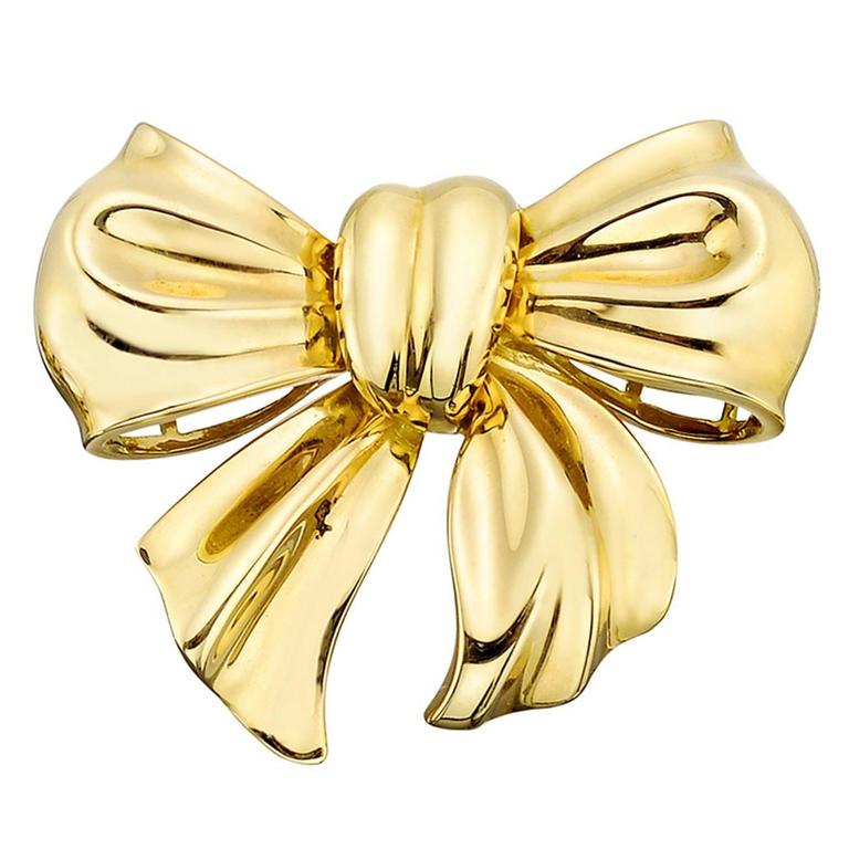 Chanel Small Gold Bow Pin at 1stDibs