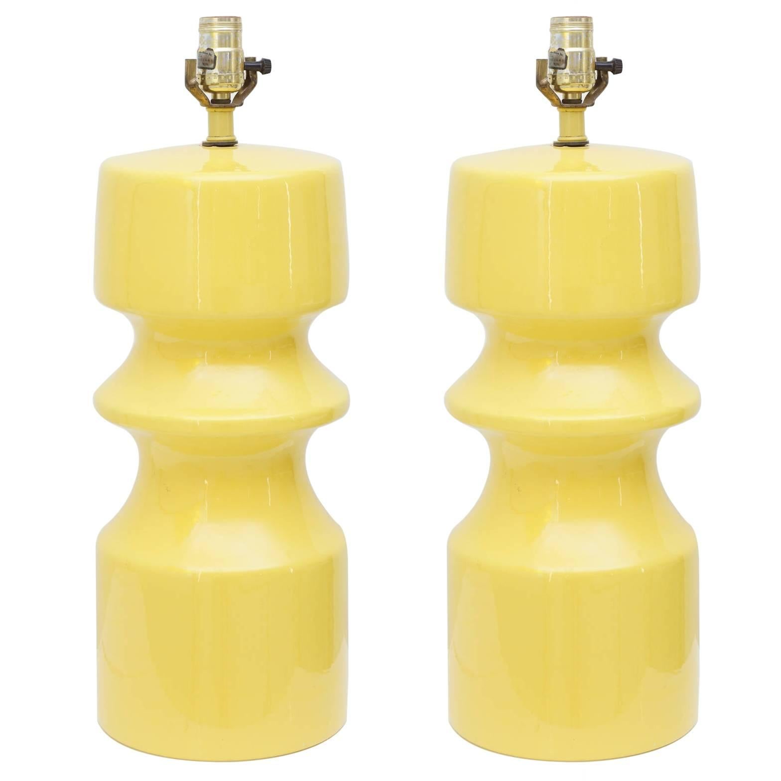 Pair of Vintage Yellow Ceramic Table Lamps For Sale at 1stDibs