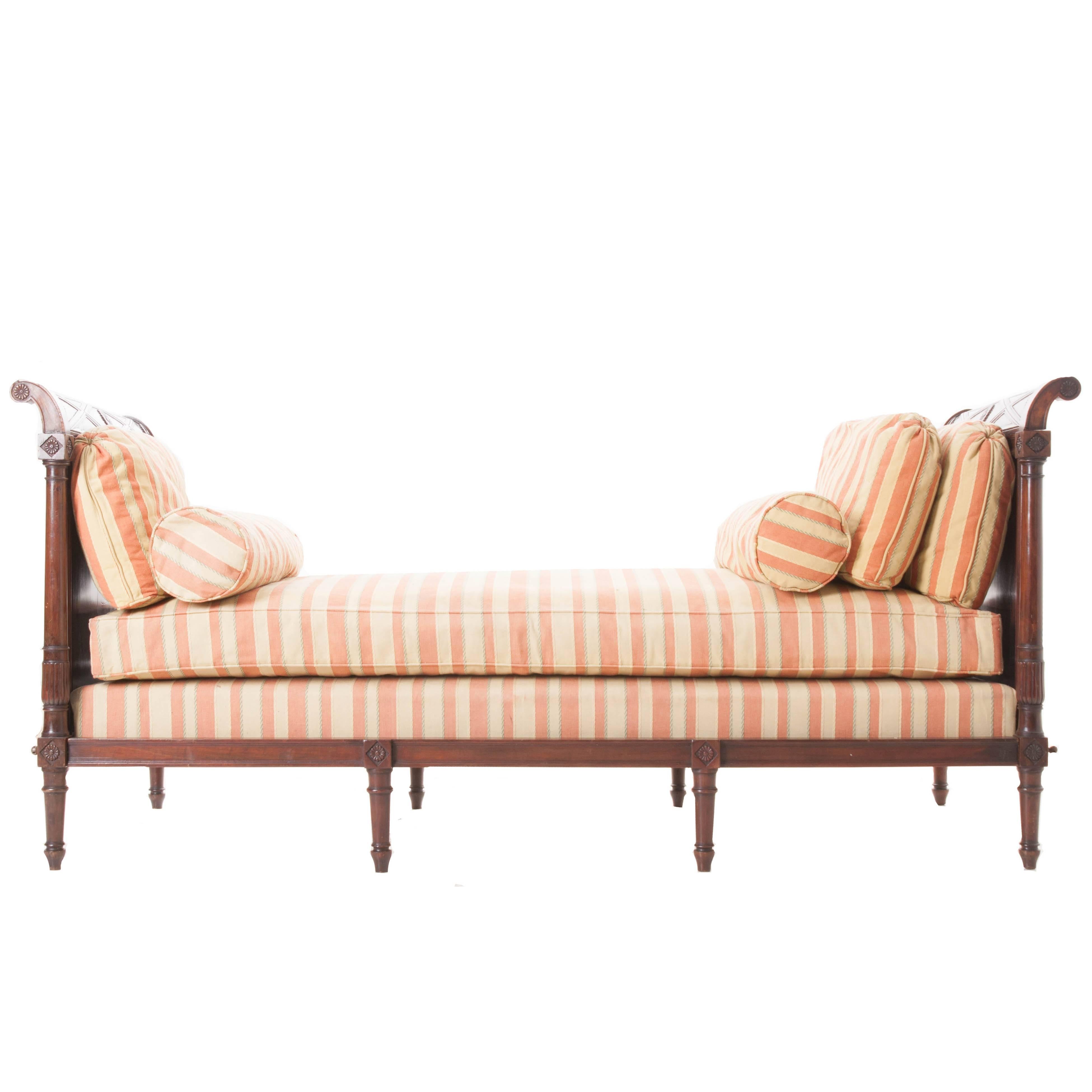 French Walnut Directoire Daybed For Sale at 1stDibs