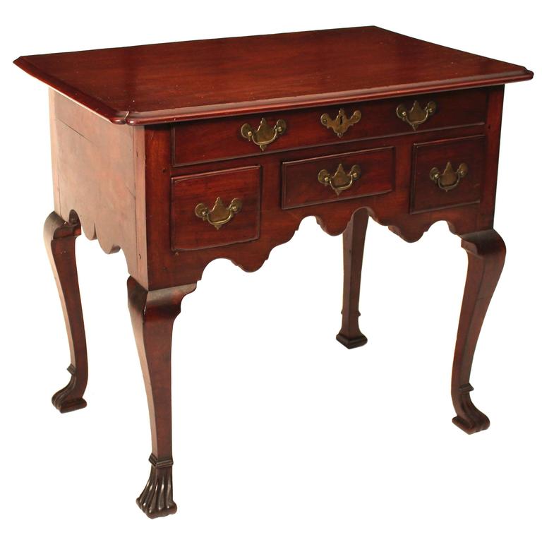 Mahogany Queen Anne Dressing Table For Sale at 1stDibs