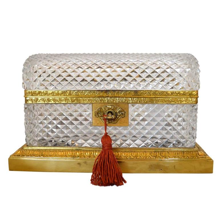 Baccarat Hand-Cut Crystal Box For Sale at 1stdibs