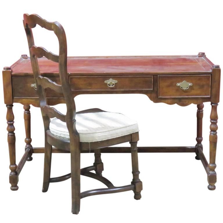 Henredon Heritage Walnut Desk and Chair For Sale at 1stdibs