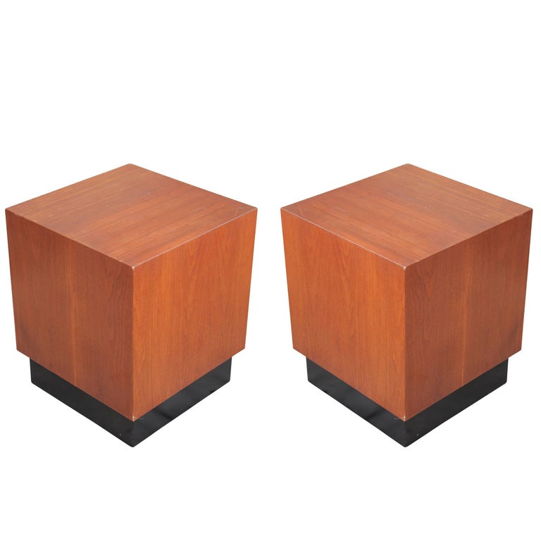 Modern Pair of Walnut Baughman Style Cube End or Side Tables at 1stDibs
