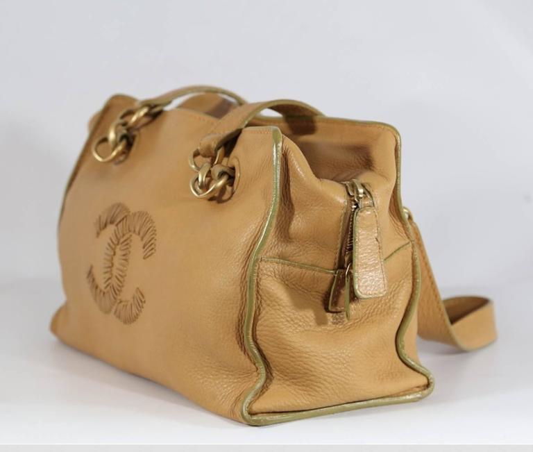 Chanel Tan Handbag With CC Logo For Sale at 1stDibs