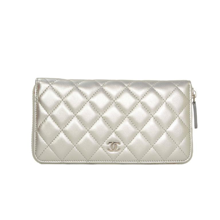 Chanel Silver Quilted Lambskin Zippy Wallet SHW For Sale at 1stDibs