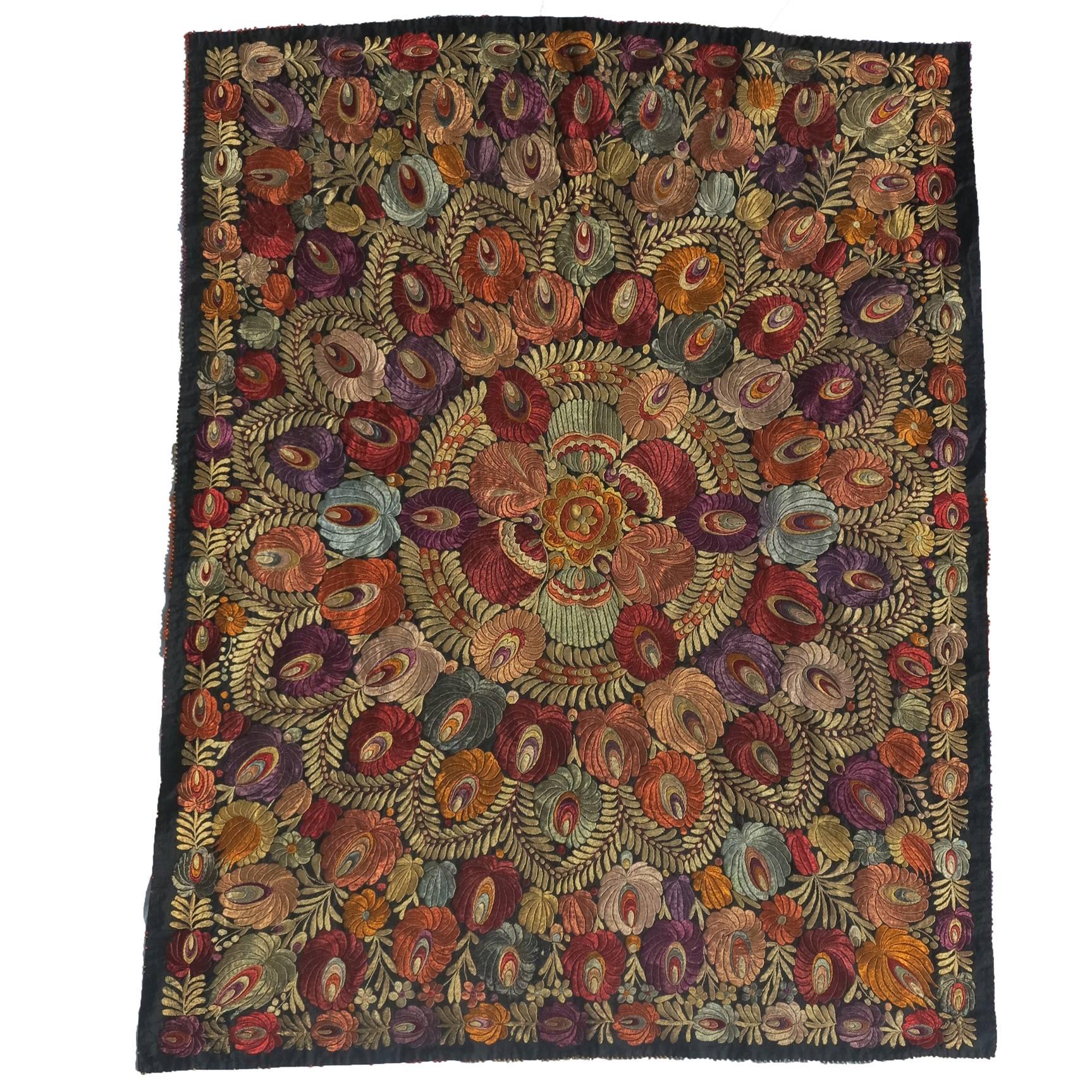 Vintage Matyo Hungarian traditional folk hand embroidered large cloth ...