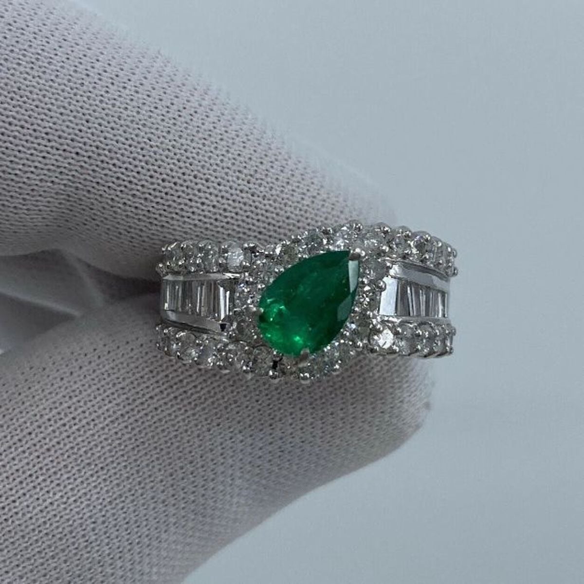2.10ct Vivid Green Pear Cut Colombian Emerald and Diamond Platinum ...
