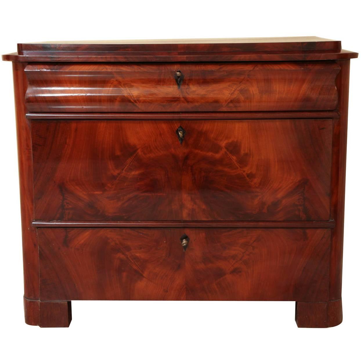 Biedermeier Mahogany Chest of Drawers For Sale at 1stDibs
