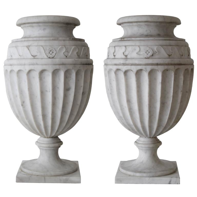 Pair of Elegant Neoclassical Urns at 1stDibs