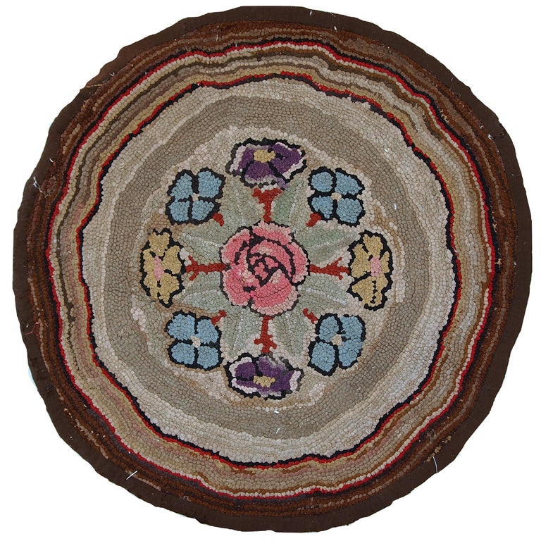 Handmade Antique American Hooked Rug, 1900s, 1C16 at 1stDibs