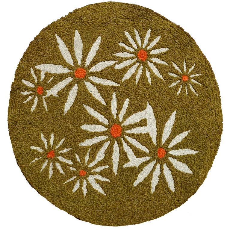 Avocado Green Round Daisy Rug at 1stDibs