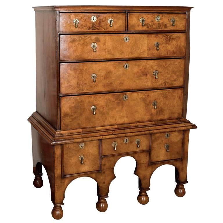 George II Walnut Chest on Chest For Sale at 1stDibs