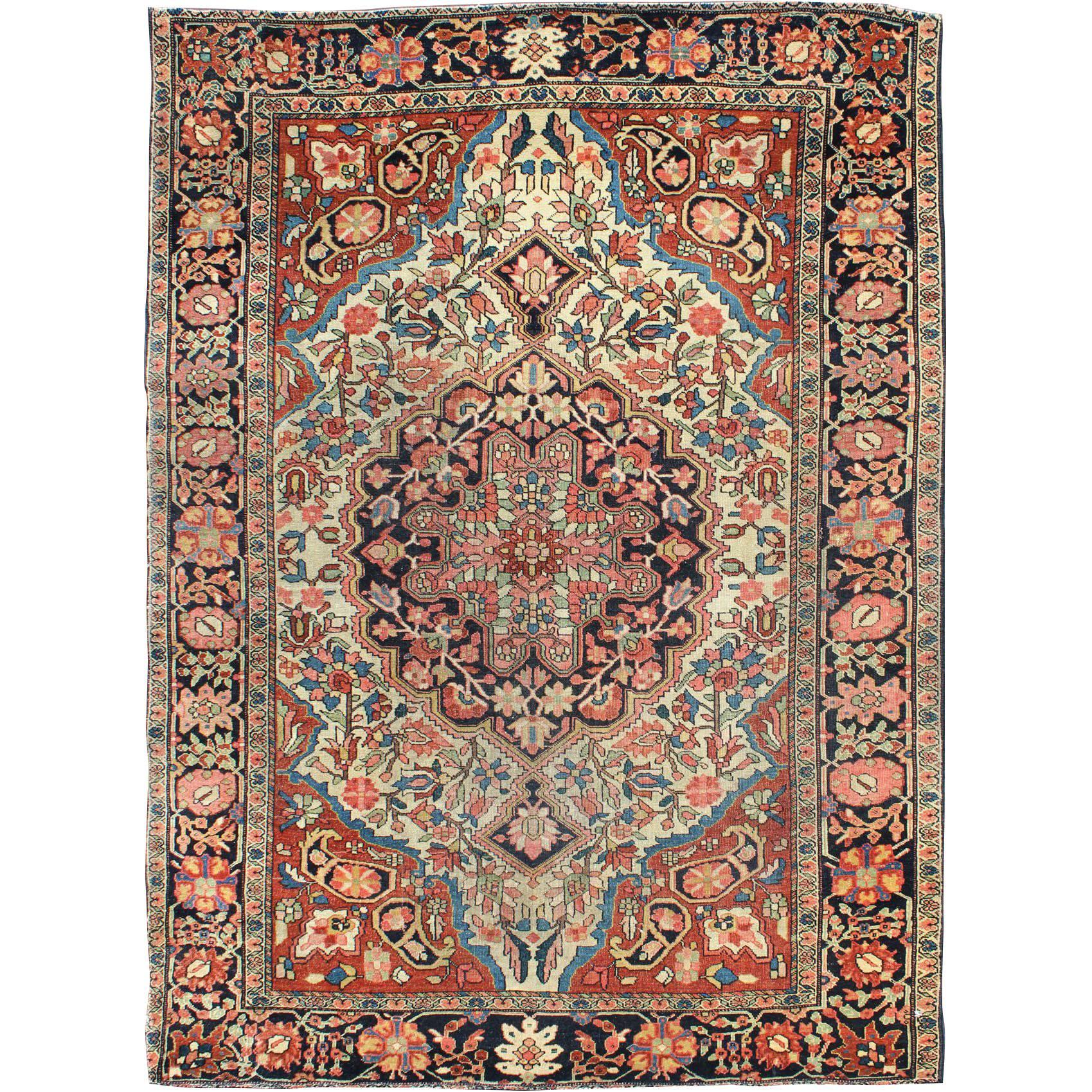 Antique Fine Persian Sarouk Farahan Rug With Floral Medallion Design at ...