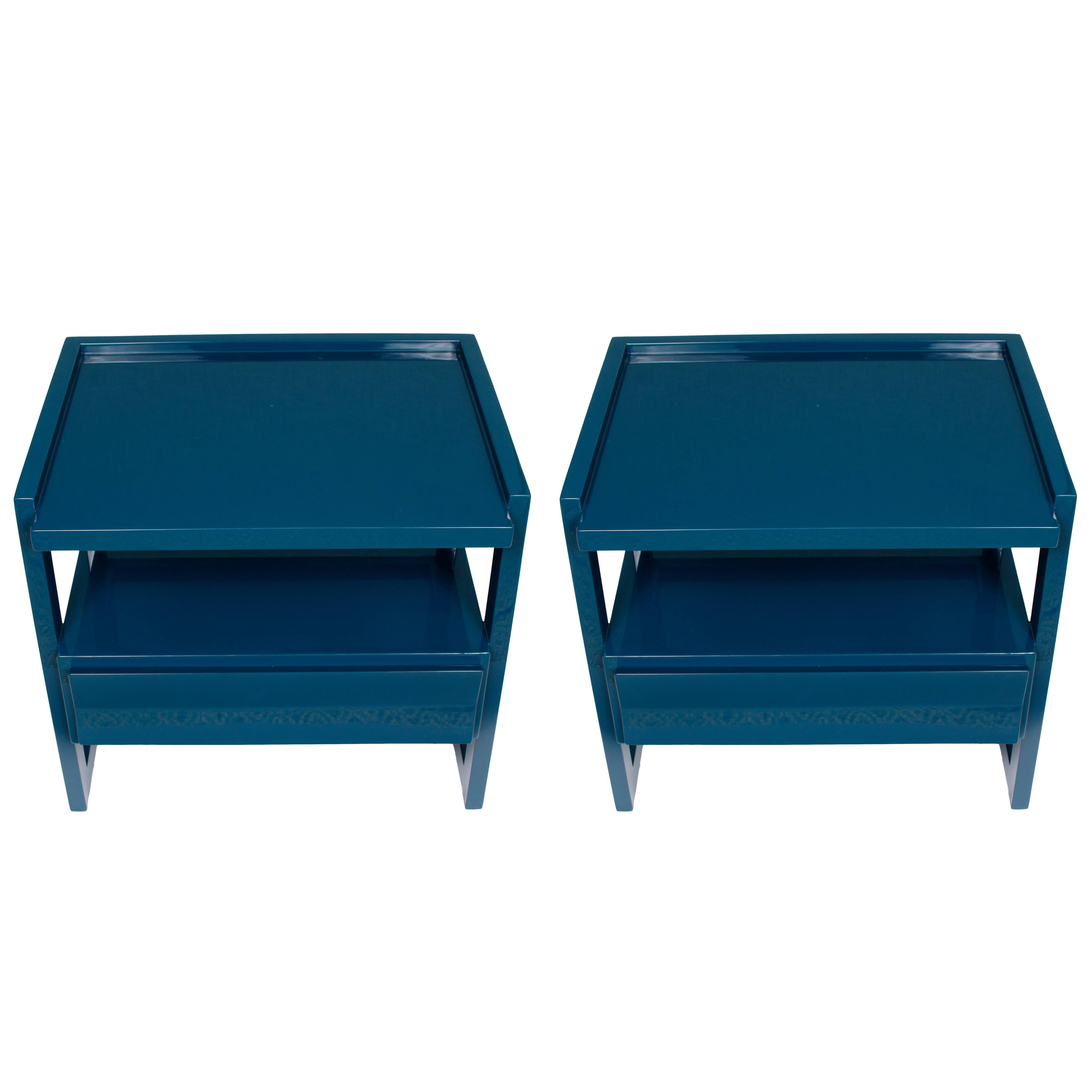 A Pair of Chic Lacquered Bedside Tables at 1stDibs