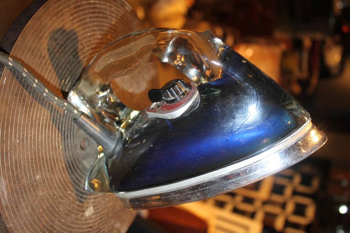 Rare Fantastic Blue Pyrex Saunders" Silver Streak" iron 1946 at 1stDibs ...