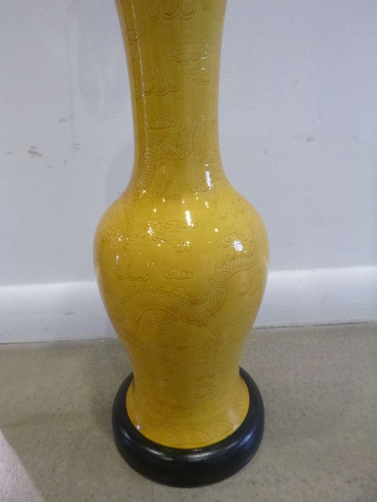 Antique Chinese Imperial Yellow Table Lamp For Sale at 1stDibs
