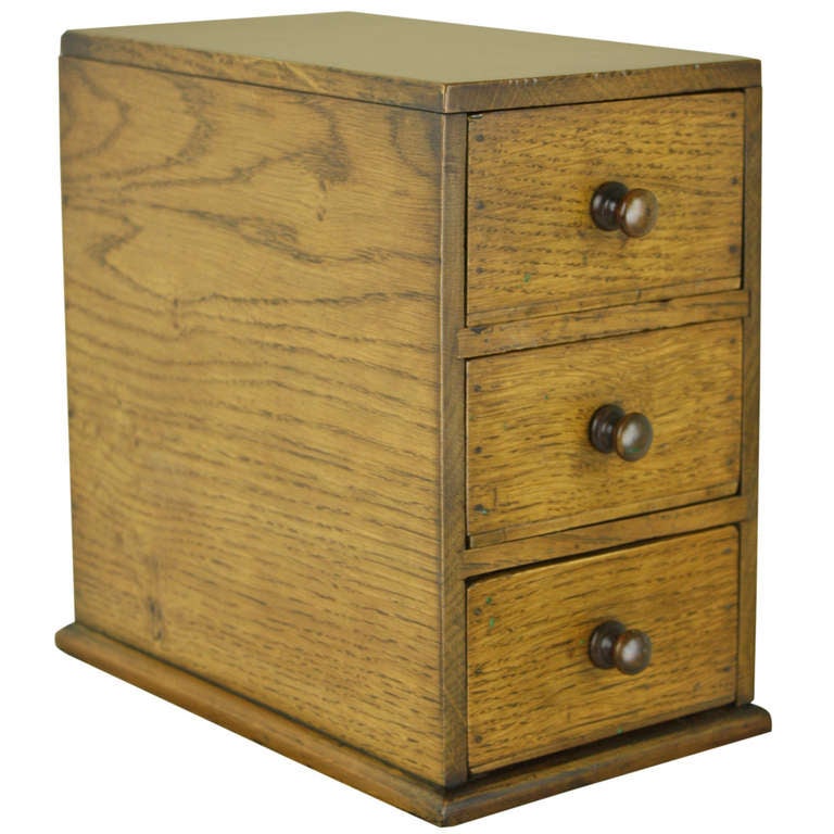 Small Antique English Set of Drawers in Oak at 1stDibs