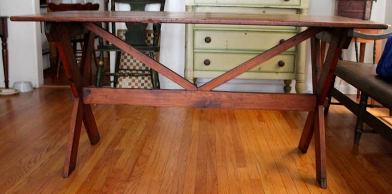 Early 19th Century Pennsylvania Sawbuck Table at 1stDibs