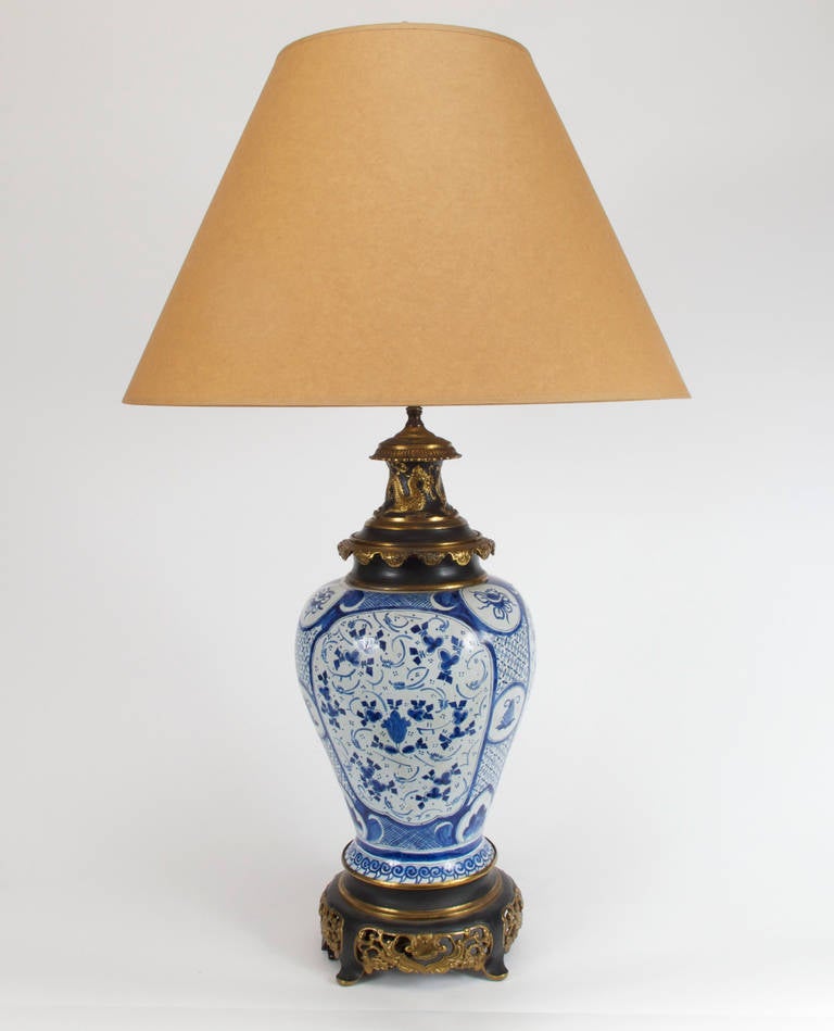 Delft table lamp For Sale at 1stDibs