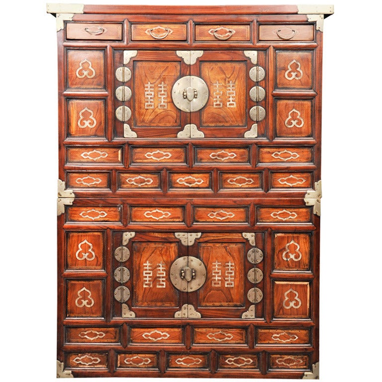 Two-level Cabinet with White Jade Inlay For Sale at 1stDibs