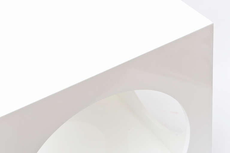 Pair of Sculptural White Lacquered Cube Square Side Tables at 1stDibs