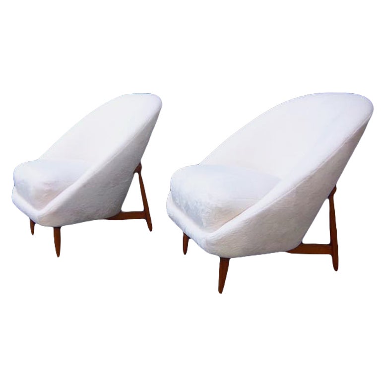 A Pair Mid Century Club Chairs by Theo Ruth for Artiforte at 1stDibs