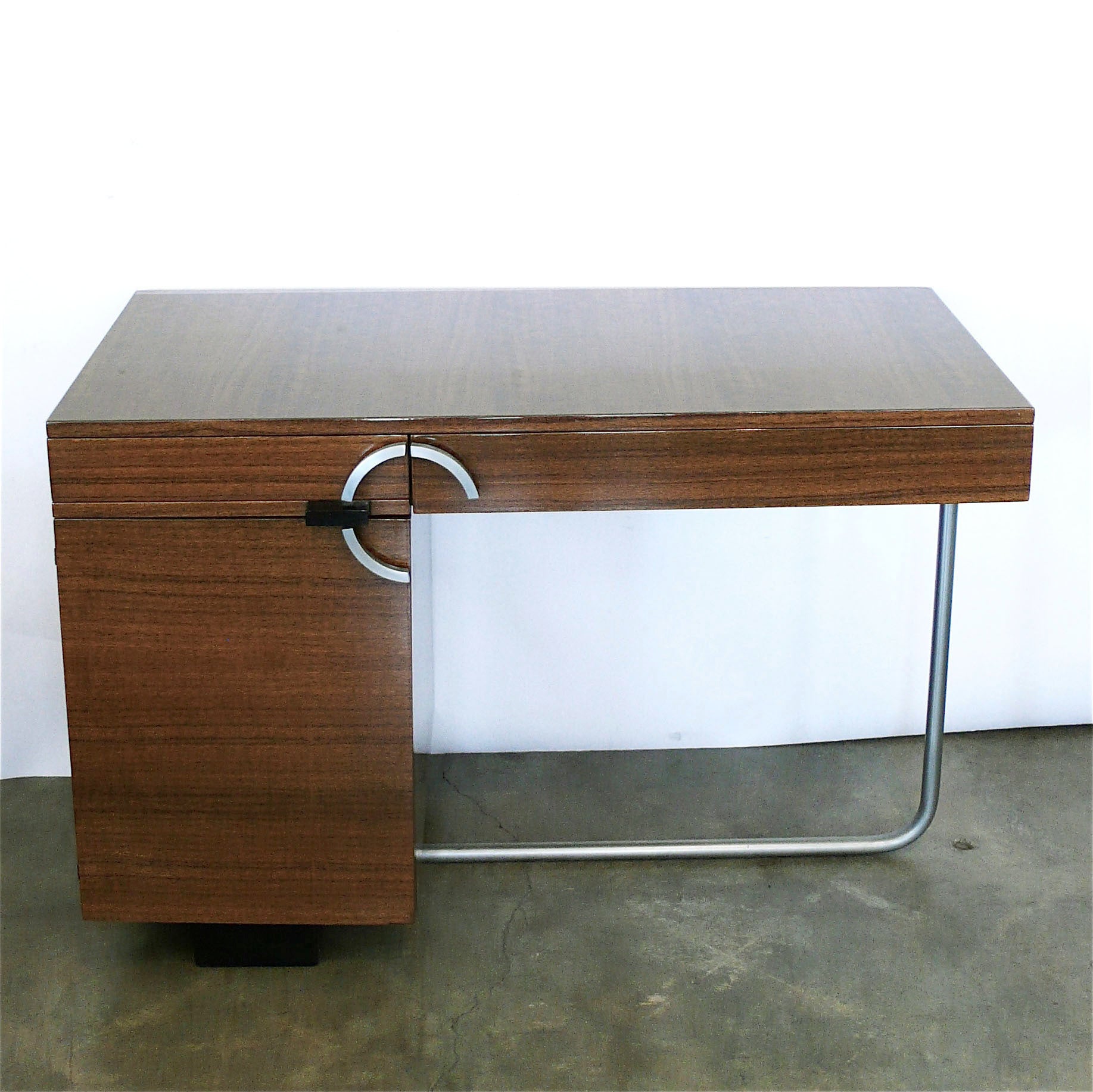 Rare Modernist Art Deco Desk by Gilbert Rohde for Herman Miller at 1stDibs