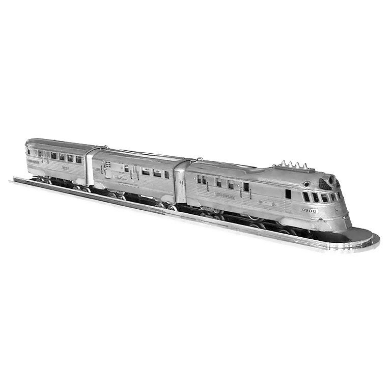 Burlington Zephyr Model Train W/ Custom Streamline Display Stan at 1stDibs